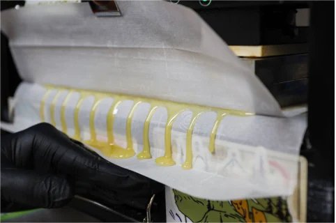 What is Hash Rosin? The Art of Extracting Excellence – AUXO